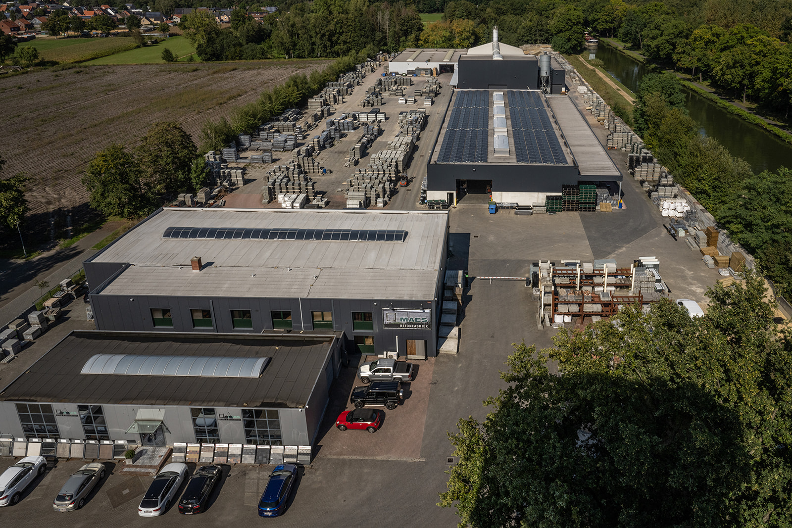 Ontdek onze bedrijfsgeschiedenis | Maes Betonfabriek